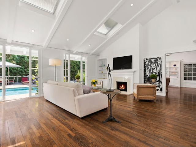 House with pool