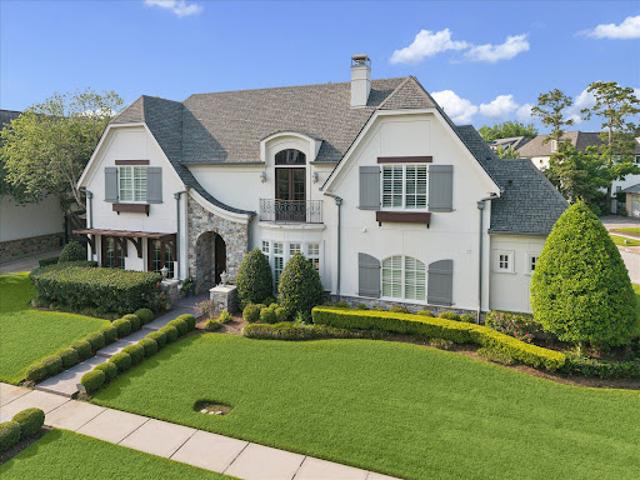 House with pool