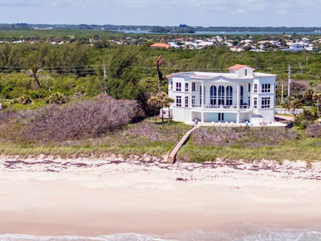 House with pool