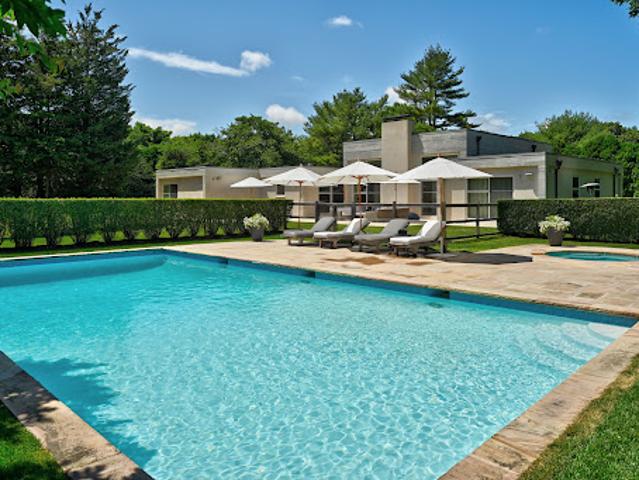 House with pool