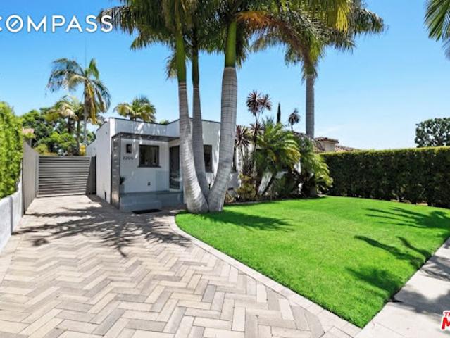 House with pool
