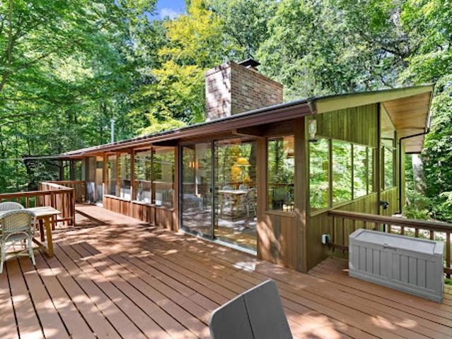 House with pool