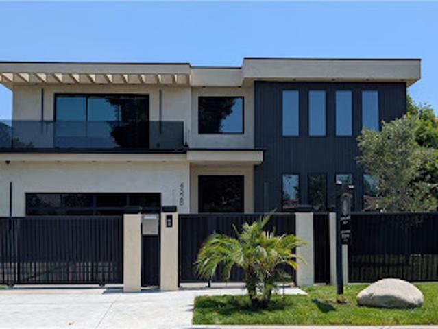 House with pool