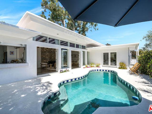 House with pool