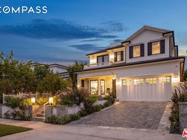 House with pool