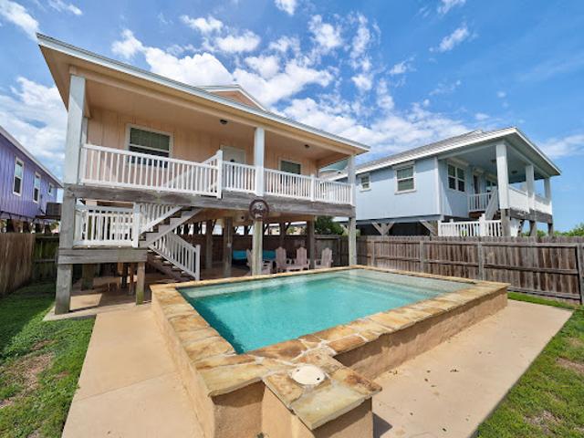 House with pool