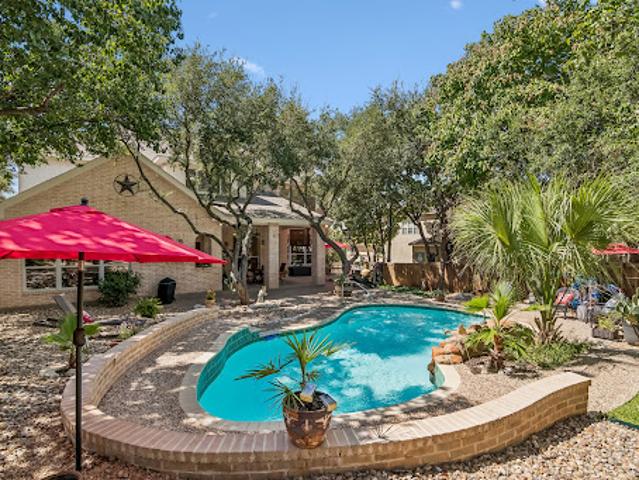 House with pool