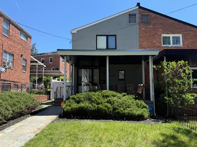 House with pool
