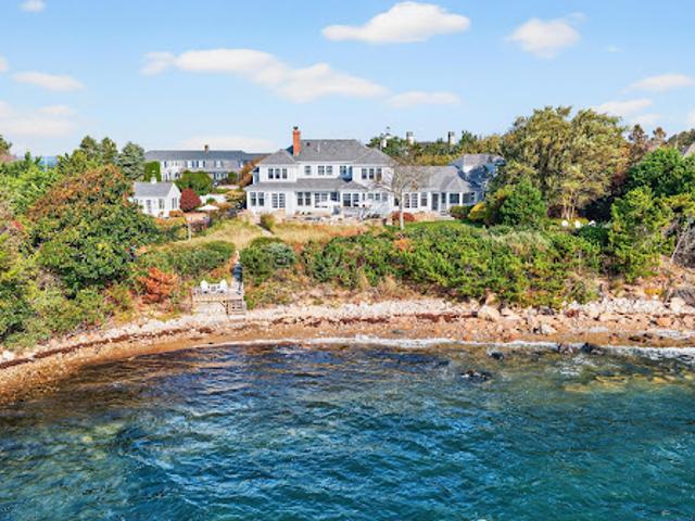 House with pool