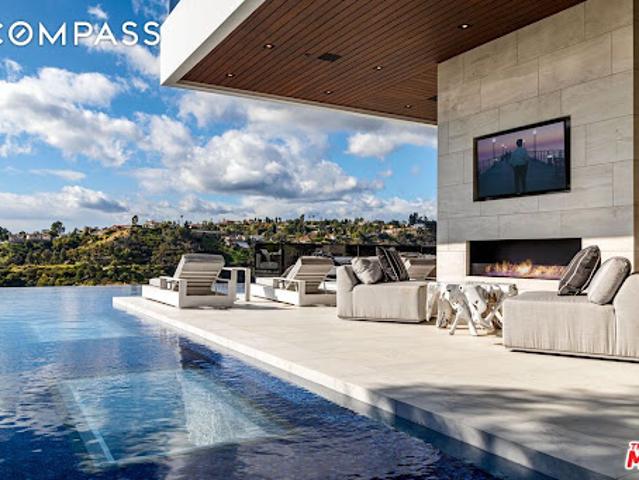 House with pool