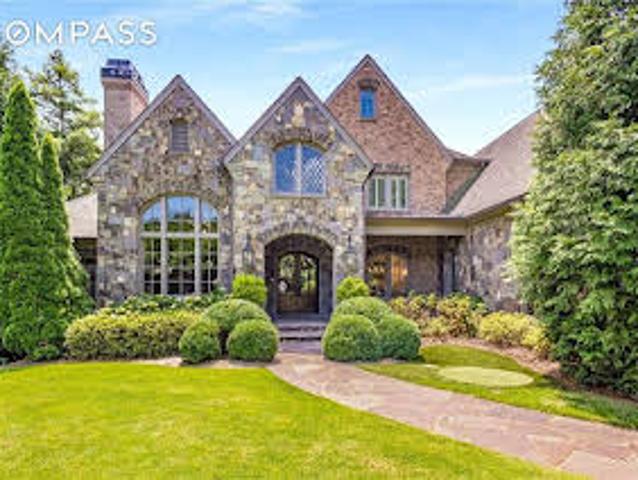 House with pool