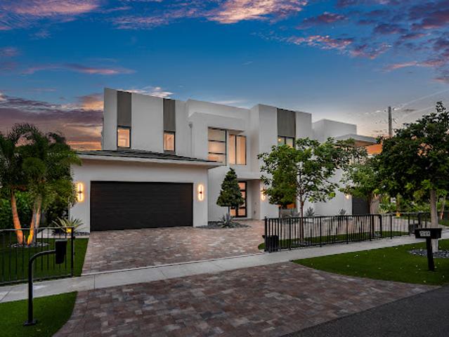 House with pool