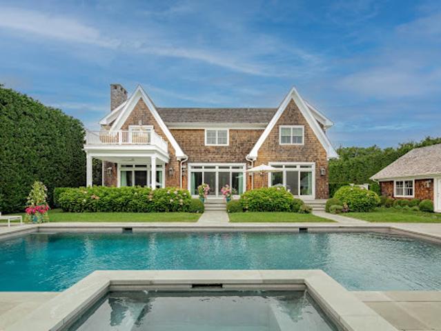 House with pool