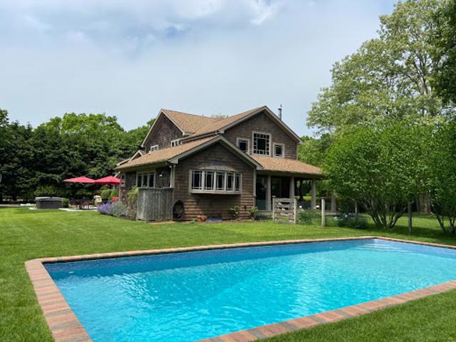 House with pool