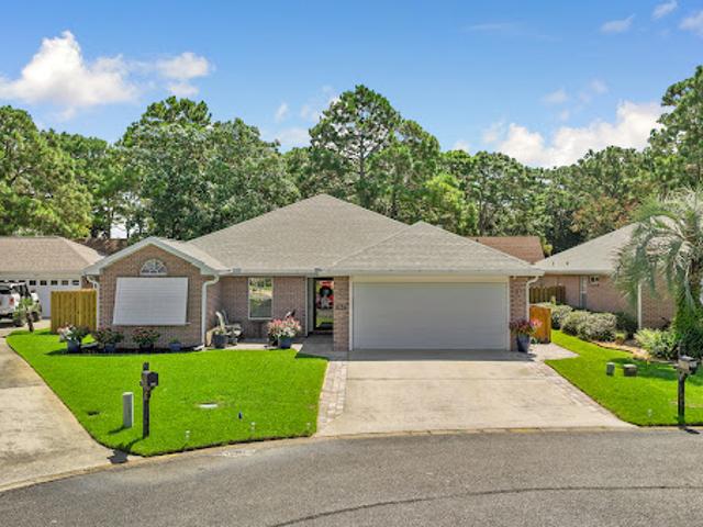 House with pool