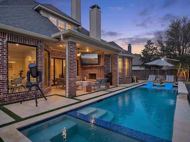 House with pool