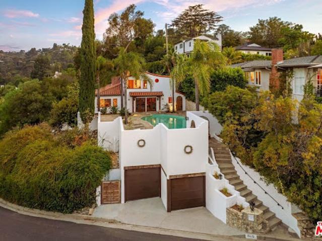 House with pool