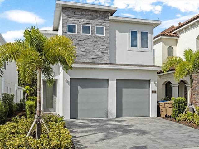 House with pool