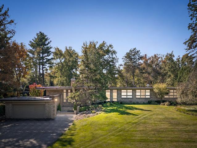 House with pool