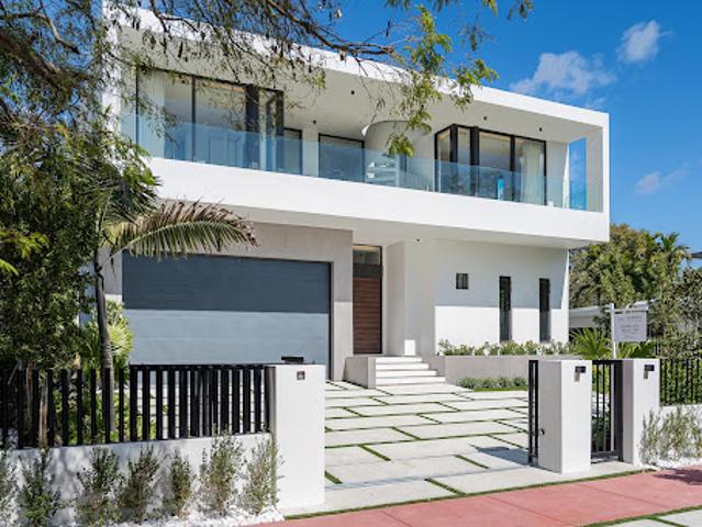 House with pool
