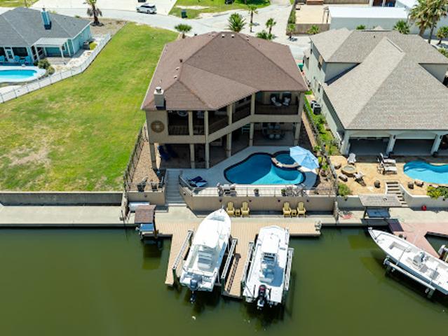 House with pool