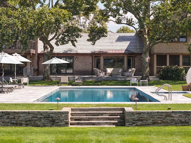 House with pool