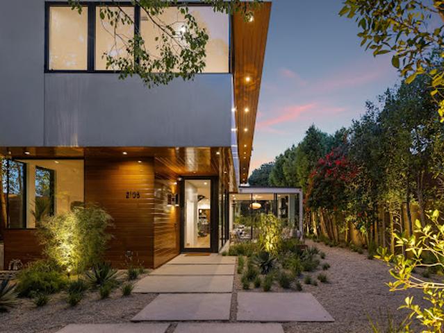 House with pool