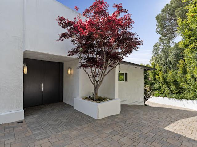 House with pool