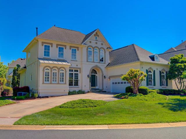 House with pool