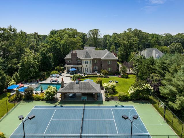 House with pool