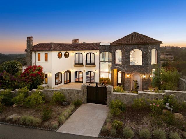 House with pool