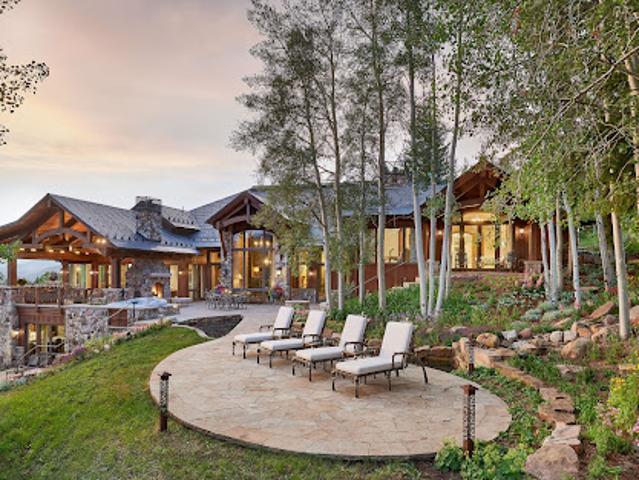 House with pool