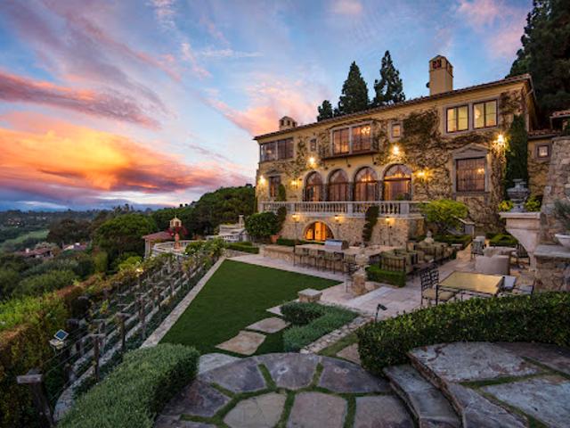 House with pool