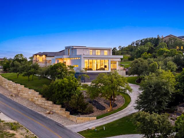 House with pool
