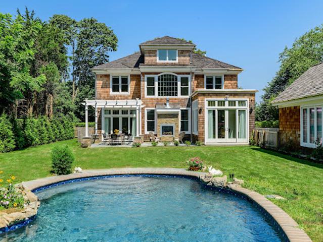 House with pool