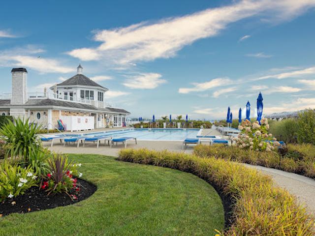 House with pool