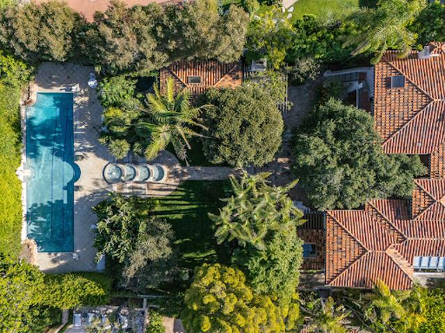 House with pool
