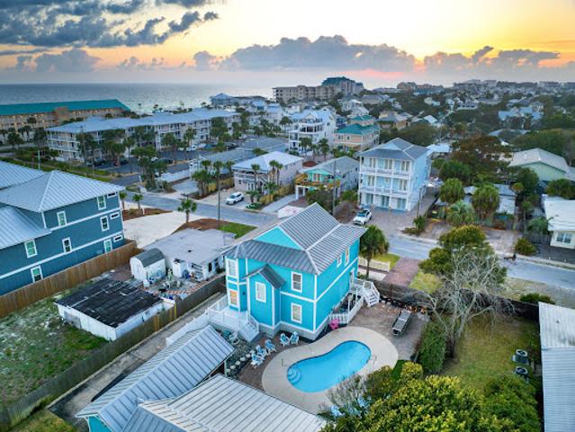 House with pool