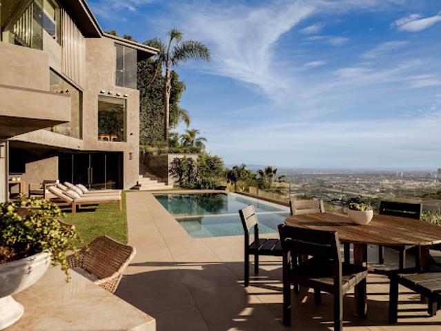 House with pool