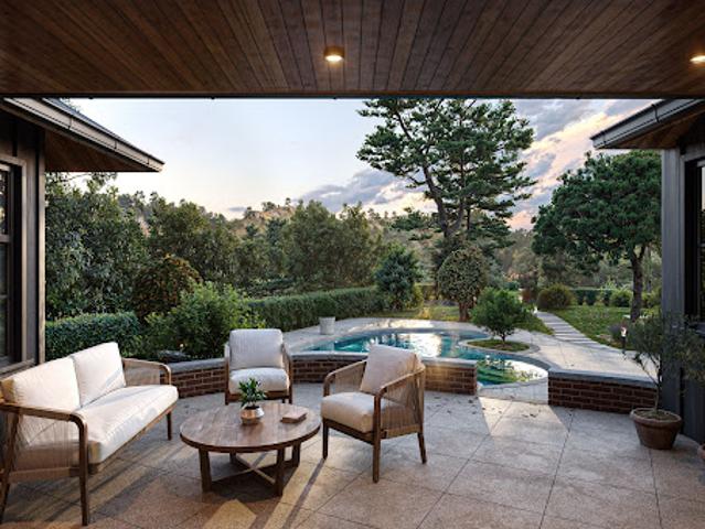 House with pool and garden