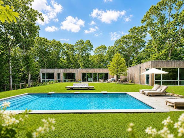 House with pool