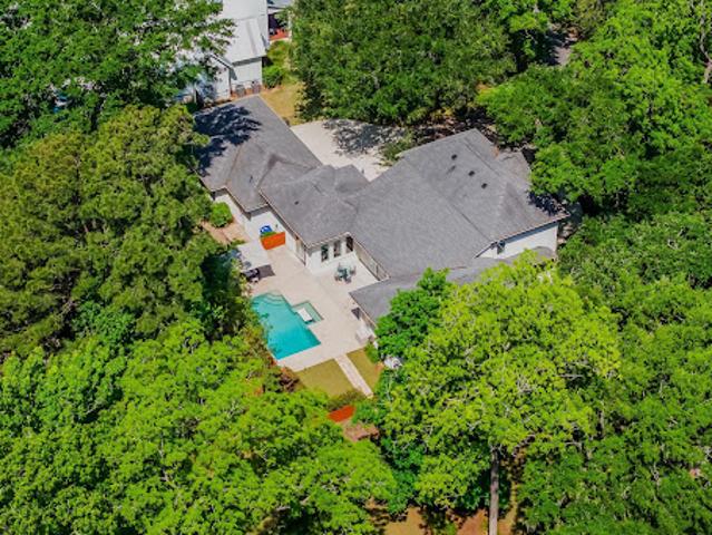House with pool