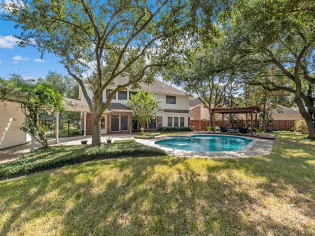 House with pool