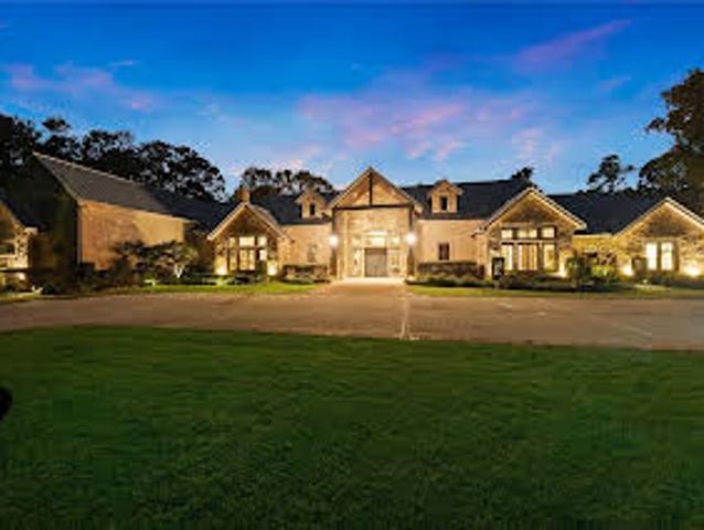 House with Pool