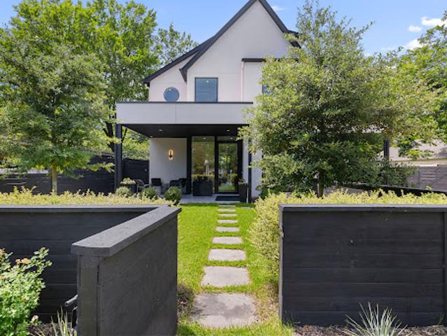 House with pool