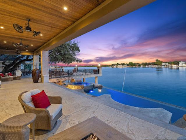 House with pool