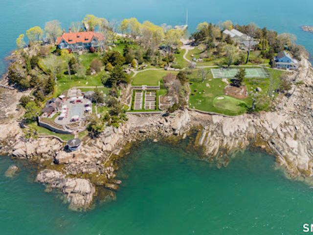 House with pool