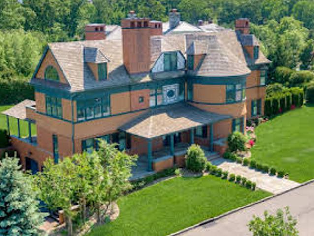 House with Pool