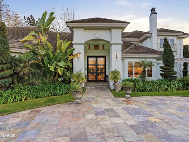 House with pool