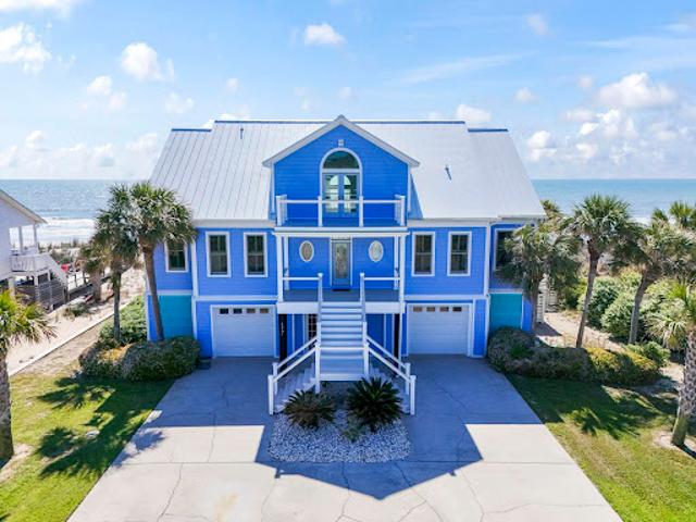 House with pool